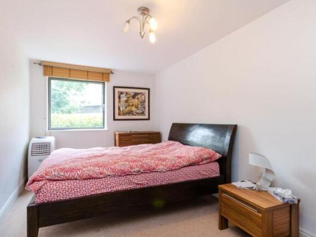 3 bedroom flat for rent in Montaigne Close, Westminster, London, SW1P