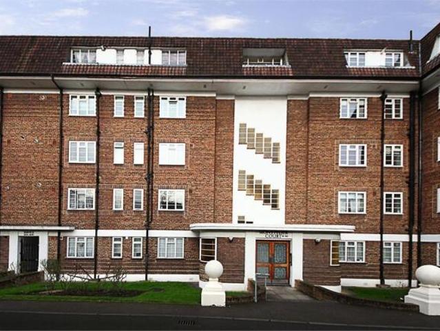 3 bedroom flat for rent in Montpelier Road, W5