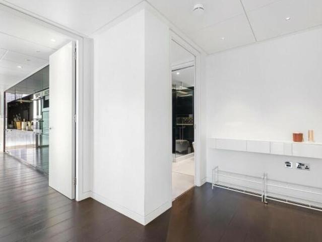 3 bedroom flat for rent in Moor Lane, London, EC2Y