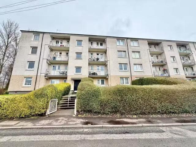 3 bedroom flat for rent in Morefield Road, Glasgow, G51