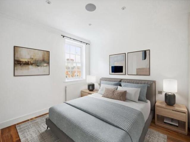 3 bedroom flat for rent in Mores Garden, Cheyne Walk, London SW3