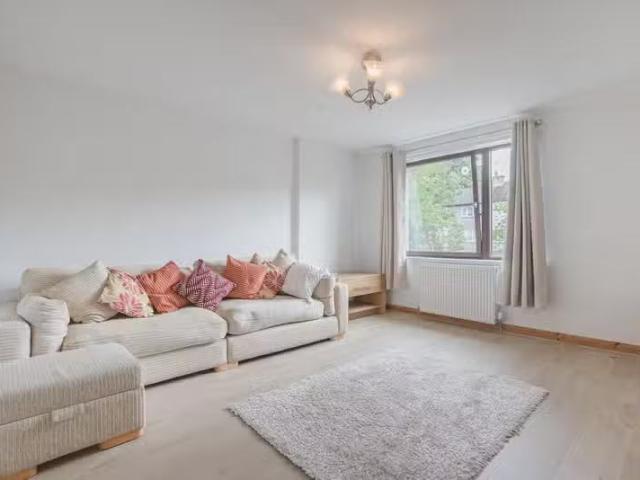 3 bedroom flat for rent in Morrison Drive, Aberdeen, AB10