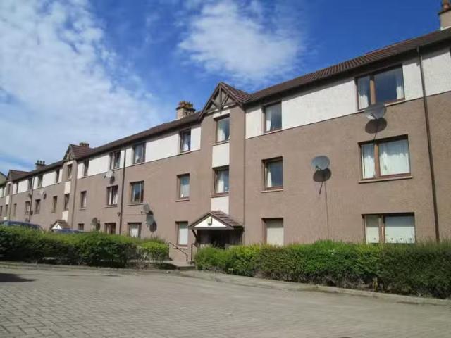 3 bedroom flat for rent in Morrison Drive, Aberdeen, AB10