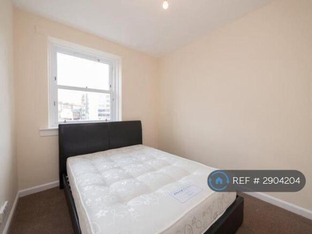 3 bedroom flat for rent in Morrison St, Edinburgh, EH3