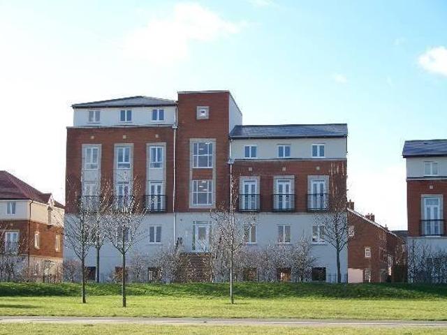 3 bedroom flat for rent in Mosquito Way Hatfield Hertfordshire AL10