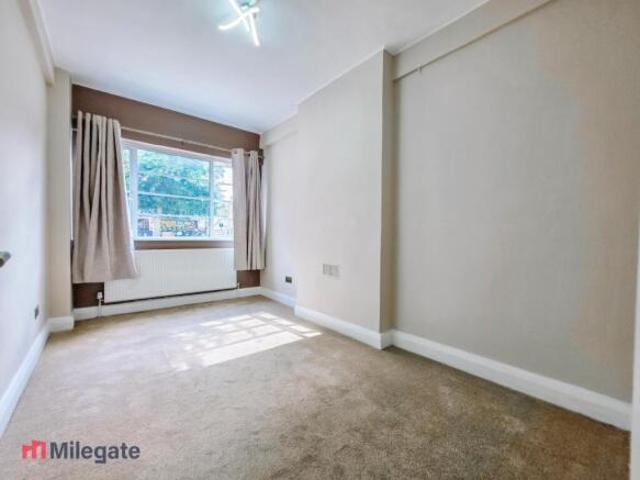 3 bedroom flat for rent in Mundania Court, Forest Hill Road, London, SE22