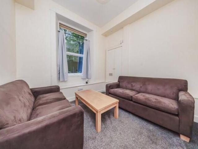 3 bedroom flat for rent in Murieston Crescent, Edinburgh, EH11
