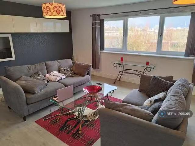 3 bedroom flat for rent in Napier Drive, Glasgow, G51