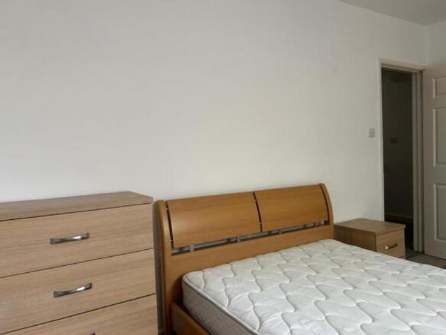 3 bedroom flat for rent in Napier Terrace, Flat 1, Plymouth, PL4