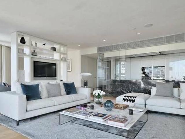 3 bedroom flat for rent in NEO Bankside 70 Holland Street Southbank London SE1