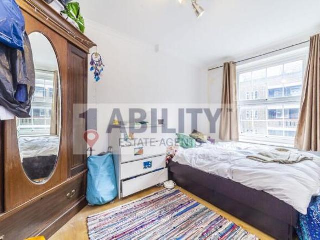 3 bedroom flat for rent in Newark House, SW9