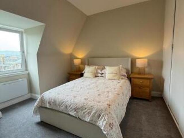 3 bedroom flat for rent in Newbattle Terrace, Morningside, Edinburgh, EH10