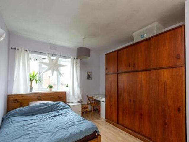 3 Bedroom Flat For Rent In Nine Elms, London