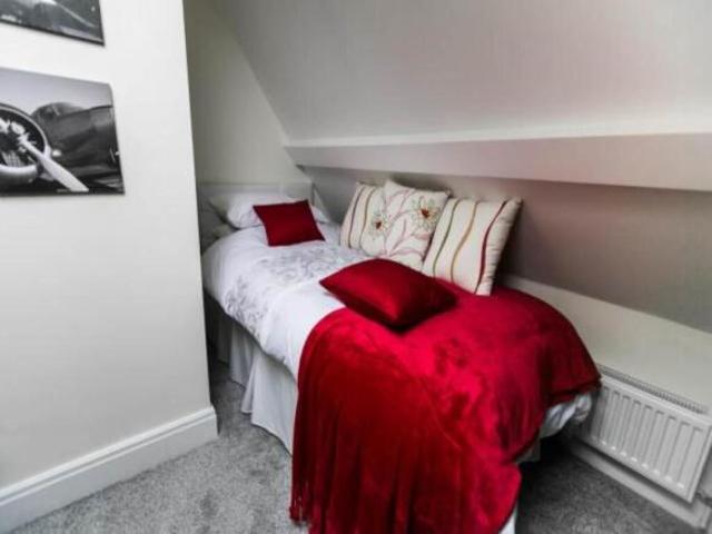 3 bedroom flat for rent in Ninian Road, Roath, Cardiff, CF23