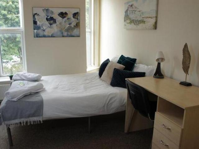 3 bedroom flat for rent in Noel Street, Nottingham, NG7