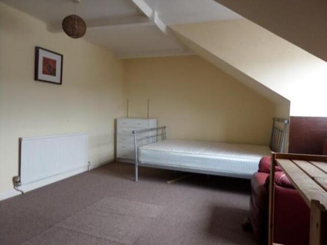 3 bedroom flat for rent in North Road West, Plymouth, Devon, PL1