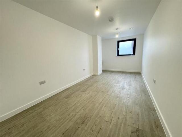 3 bedroom flat for rent in Northill Apartment, 65 Furness Quay, Salford, M50
