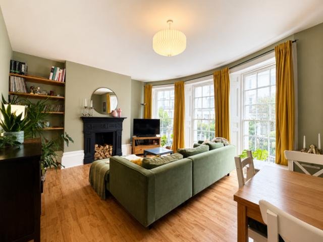 3 bedroom flat for rent in Norfolk Square, Brighton, East Sussex, BN1