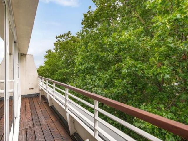 3 bedroom flat for rent in Old Church Street, London, SW3