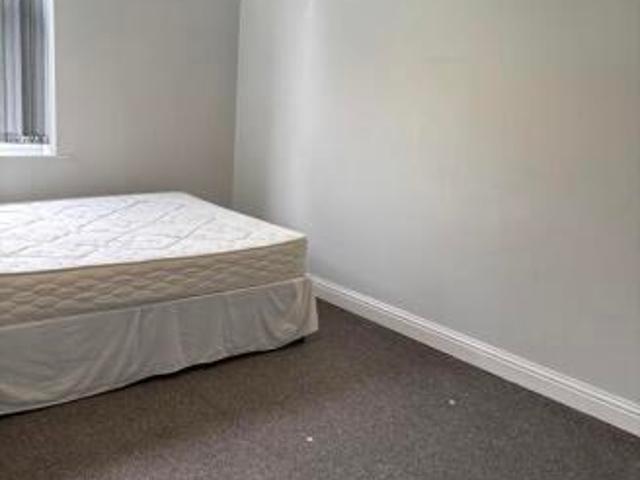 3 bedroom flat for rent in Old Lansdowne Road, Manchester, Greater Manchester, M20