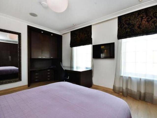 3 bedroom flat for rent in Onslow Square, South Kensington, London, SW7