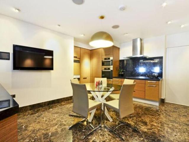 3 bedroom flat for rent in Onslow Square, South Kensington, London, SW7
