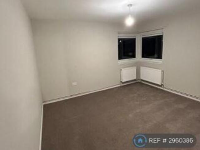 3 bedroom flat for rent in Orchard, Northfleet, DA11
