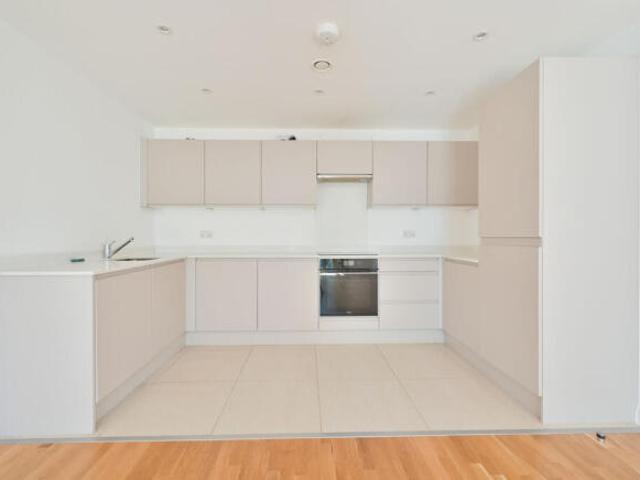 3 bedroom flat for rent in Orchid Court, WD17, Watford, WD17
