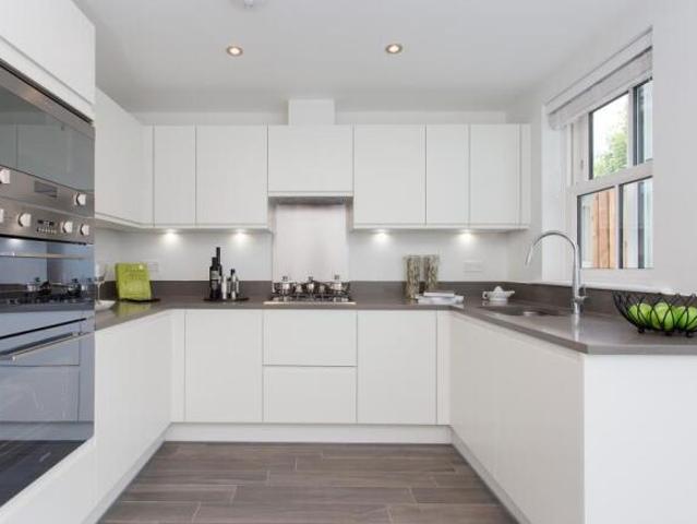 3 bedroom flat for rent in Orchid House, Carew Road, Northwood, HA6