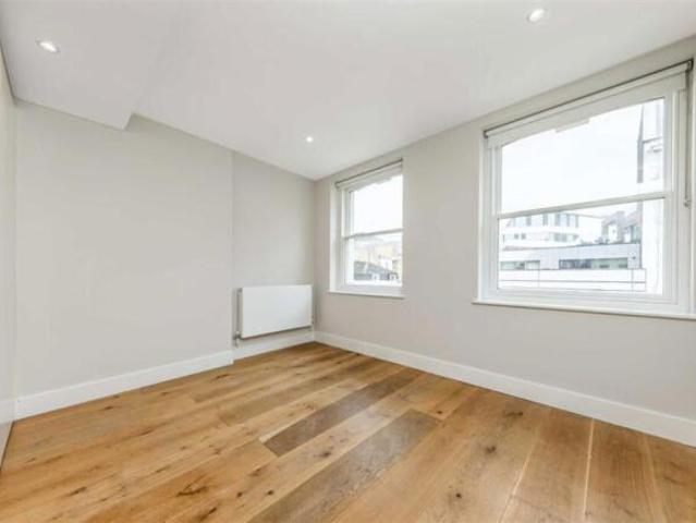 3 bedroom flat for rent in Oxford Street, Fitzrovia & Covent Garden, W1D