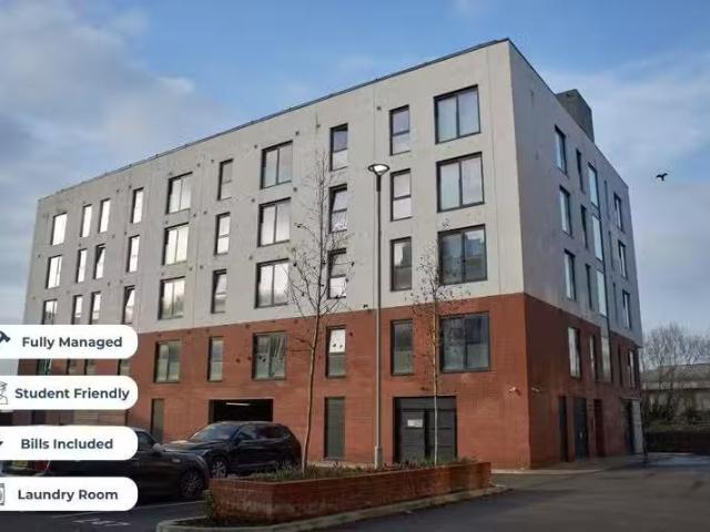 3 bedroom flat for rent in Paintworks North, Bristol, BS4