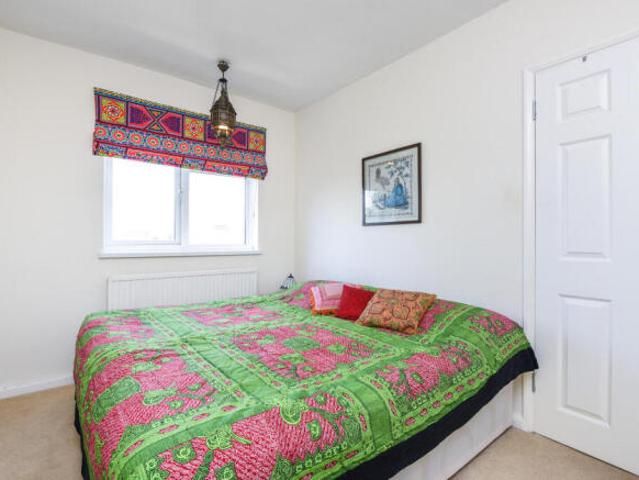 3 bedroom flat for rent in Paradise Road, Richmond, TW9