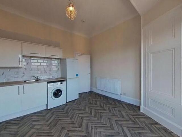 3 bedroom flat for rent in Park Circus Place, Glasgow, City, G3