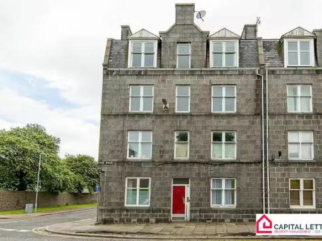 3 bedroom flat for rent in Park Road, Old Aberdeen, Aberdeen.