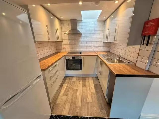 3 bedroom flat for rent in Park Street, Bristol, BS1