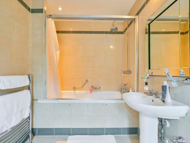3 bedroom flat for rent in Park Street, Mayfair, London, W1K