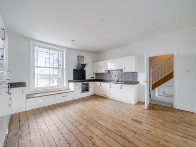3 bedroom flat for rent in Park View, Harrogate, North Yorkshire, HG1