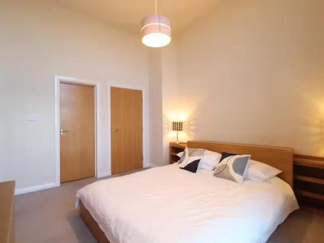 3 bedroom flat for rent in Penthouse at Rubislaw Drive, Kepple.