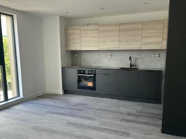 3 Bedroom Flat For Rent In Percy Street