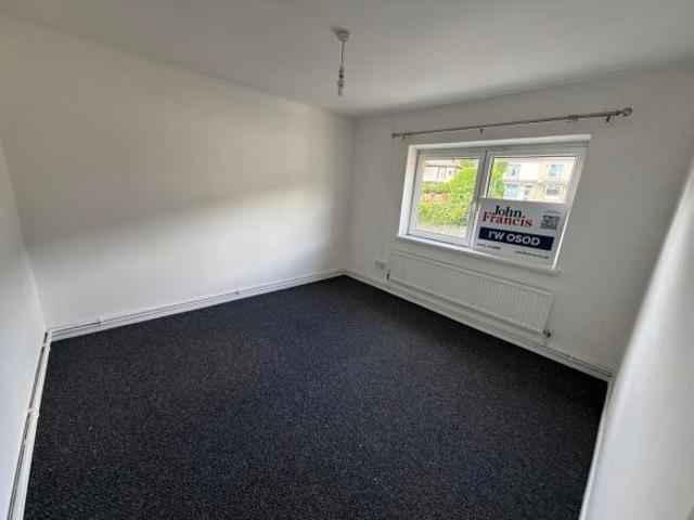 3 bedroom flat for rent in Port Tenant Road, Swansea, SA1