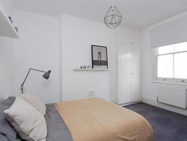 3 bedroom flat for rent in Portobello Road, London, W11