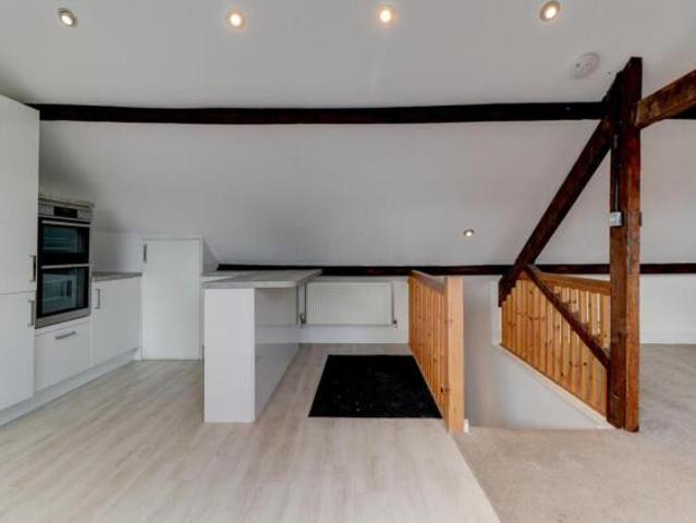 3 bedroom flat for rent in Portland Place West, Leamington Spa, CV32 5EU, CV32