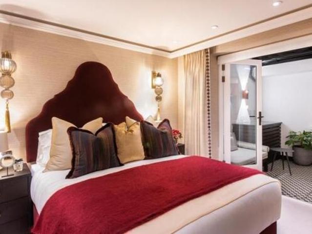 3 bedroom flat for rent in Prince Of Wales Terrace, London, W8