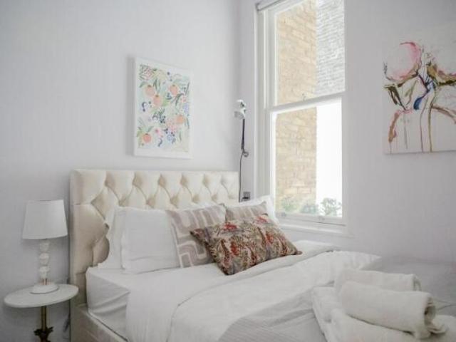 3 bedroom flat for rent in Princes Gate, SW7, London, SW7