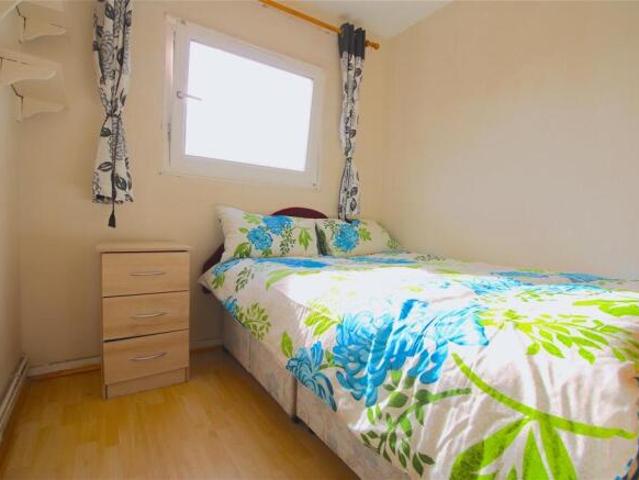 3 bedroom flat for rent in Prusom Street, London, E1W