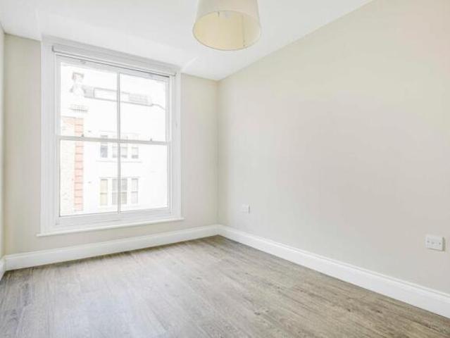 3 bedroom flat for rent in Putney High Street, London, SW15 1SU, SW15