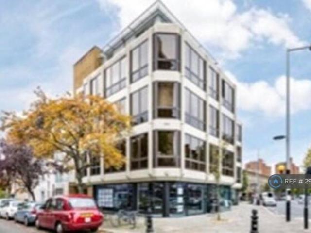 3 bedroom flat for rent in Quant House, London, SW10