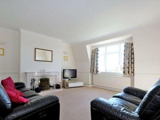 3 Bedroom Flat For Rent In Queens Road