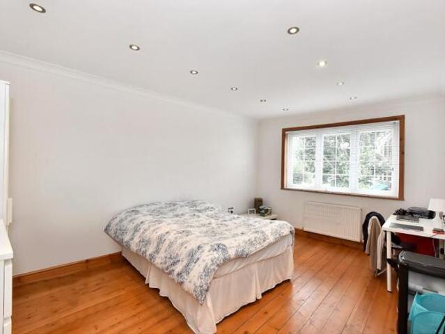 3 bedroom flat for rent in Ranelagh Garden Mansions, Ranelagh Gardens, Fulham, London, SW6