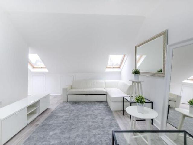 3 bedroom flat for rent in Rannoch Road, Crabtree Estate, London, W6